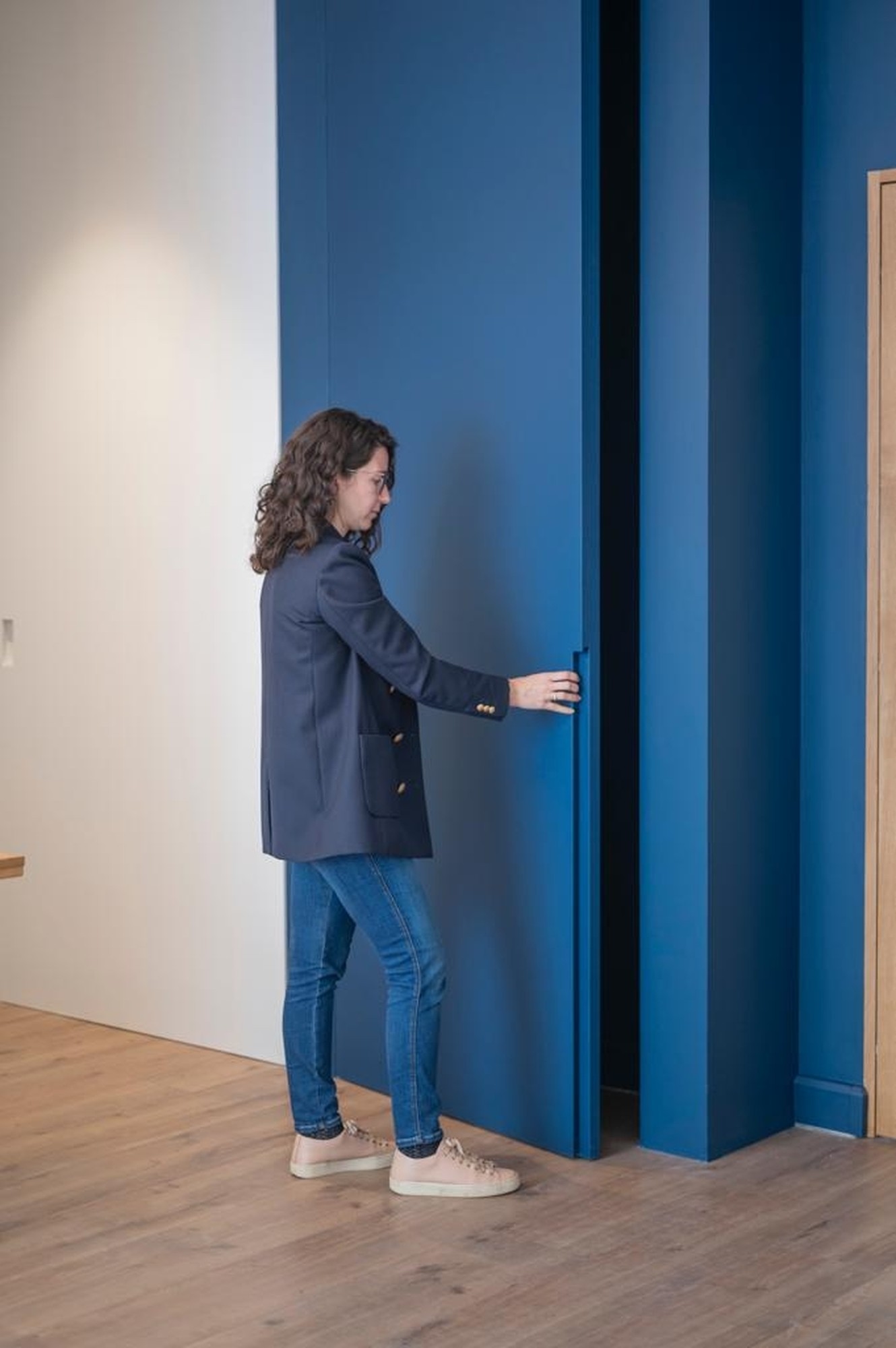 Elezio Design - Création de portes invisibles sur mesure - Paris 7e